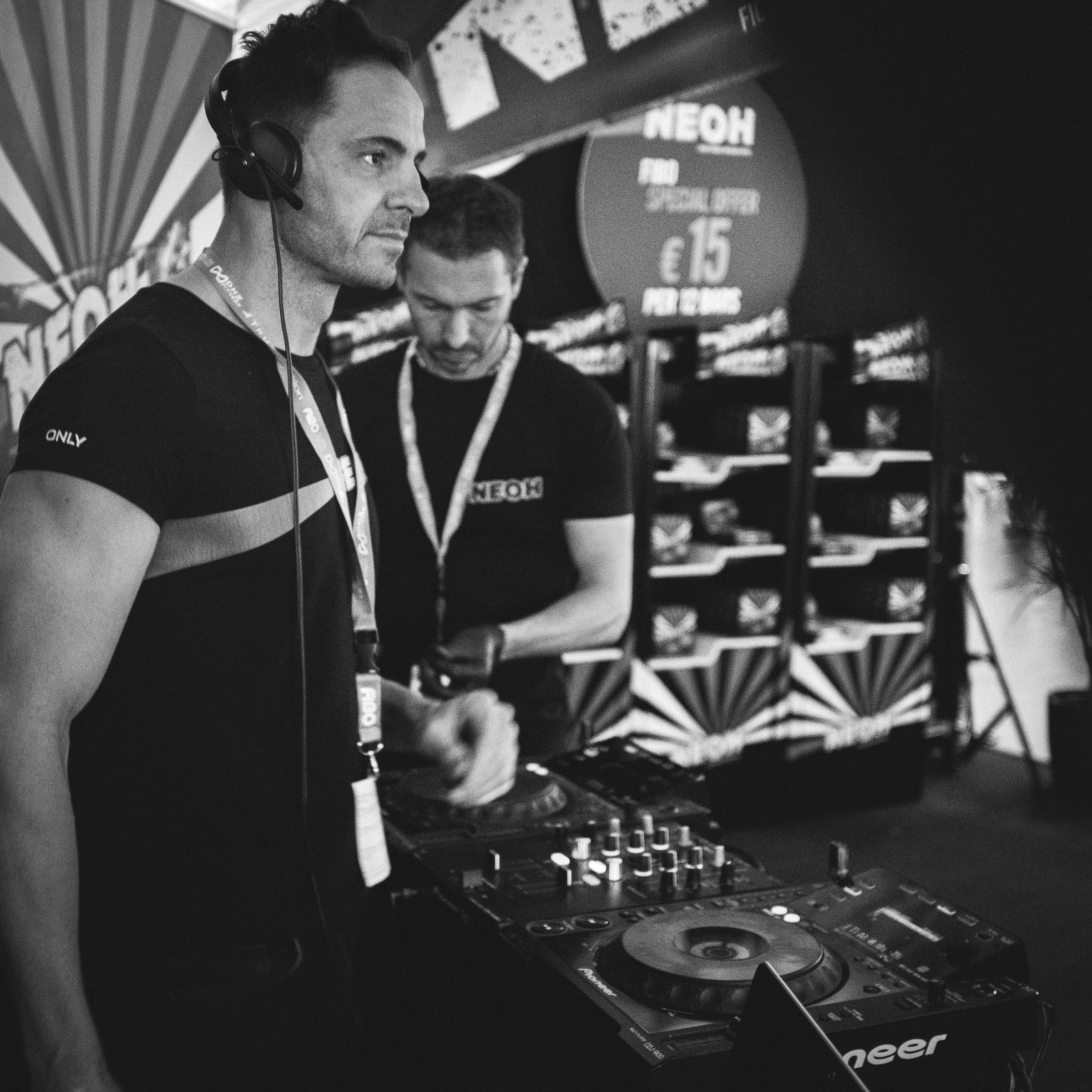 - Home [www.rewindonair.com]